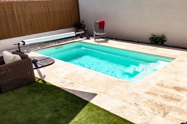 Mini piscine rectangulaire en kit coque polyester Fidji 2